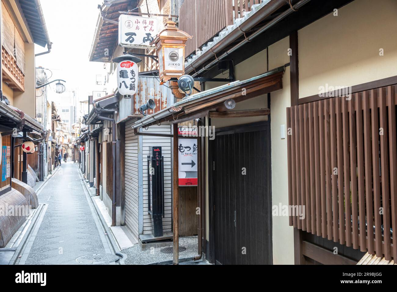 2023 pontocho alley in downtown kyoto, famous alley and laneway ...