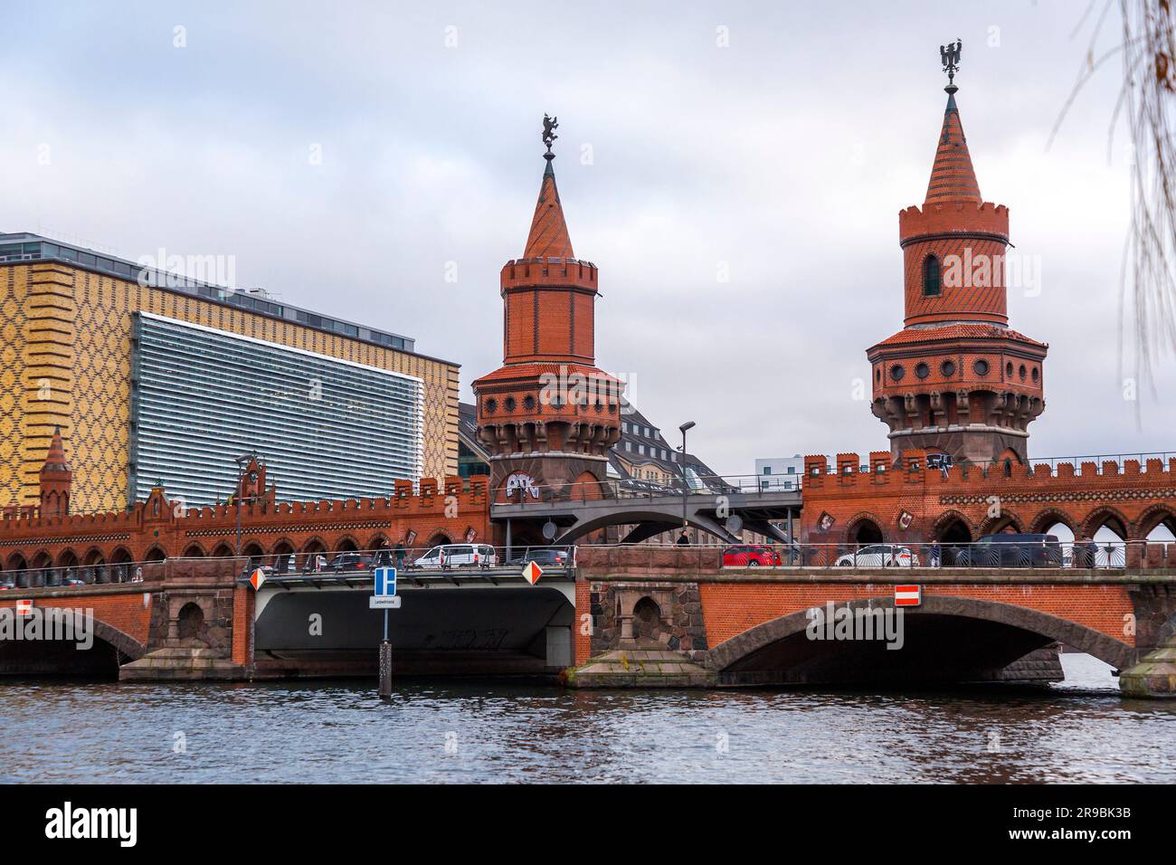 Berlin, Germany - 17 DEC 2021: The Oberbaum Bridge is a double deck ...