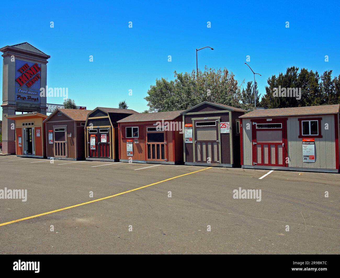 sheds for sale at Home Depot, California, USA, US, American Stock Photo ...