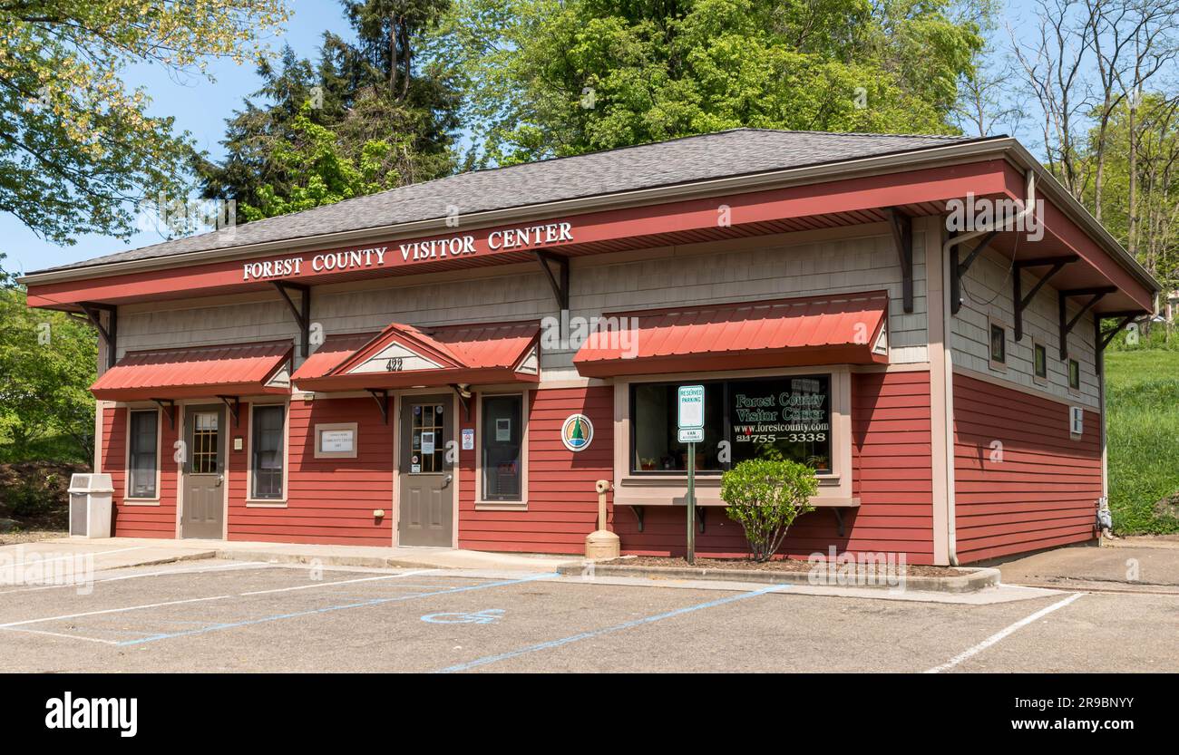 Forest county visitor center hi-res stock photography and images - Alamy
