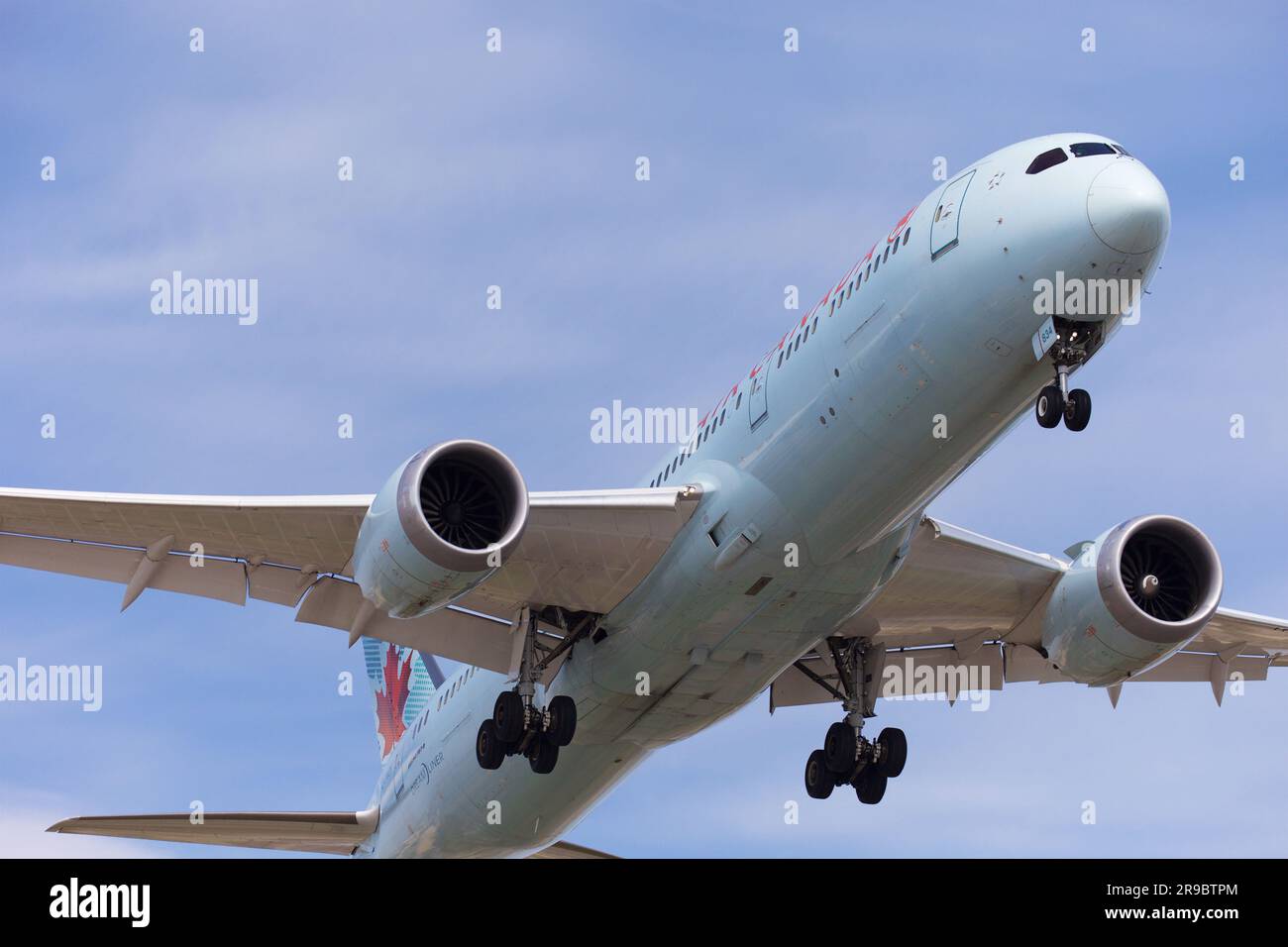 Air Canada, Boeing 787-9,C FNOI, landing at Pearson Airport, Toronto ...