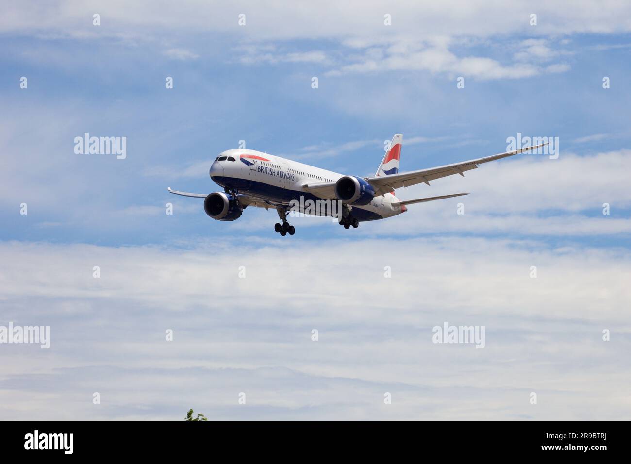 British Airways, Boeing 787-8, G-ZBJI, Landing at Pearson Airport ...