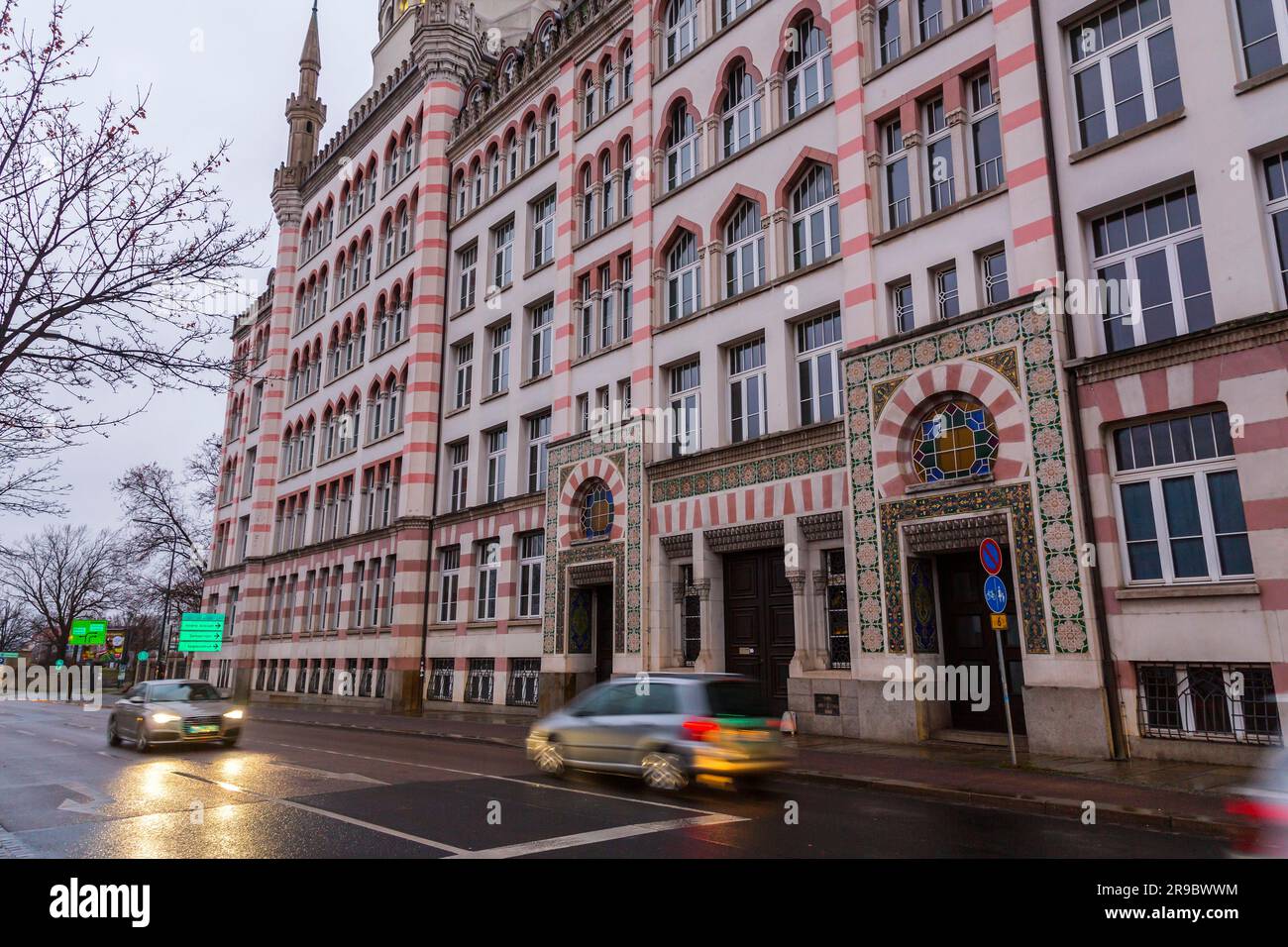 Sightseeing dresden mosque sightseeing dresden hi-res stock photography ...