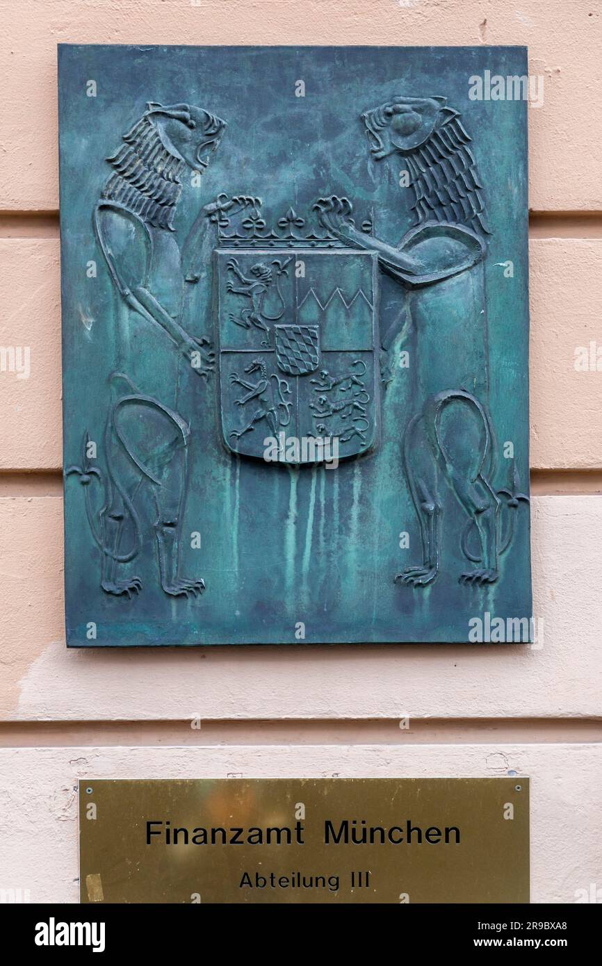 Lions emblem sign hi-res stock photography and images - Alamy