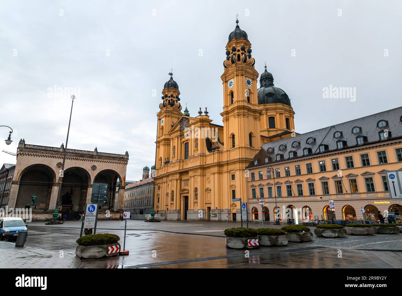 Munich, Germany - DEC 24, 2021: Odeonsplatz where significant structures like Feldherrnhalle ...
