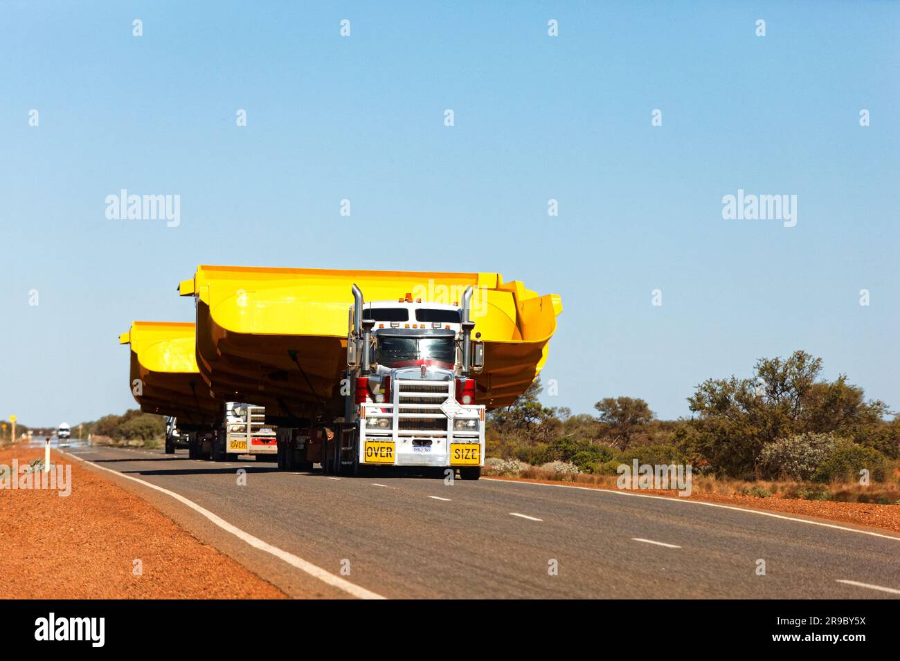 Tray truck hi-res stock photography and images - Alamy