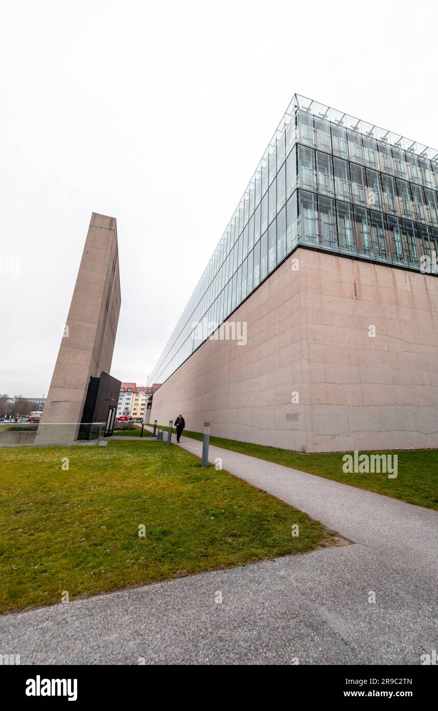 Munich, Germany - DEC 23, 2021: Facade of the New Pinakothek, the ...