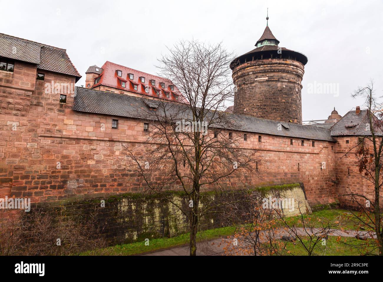 Neutor new gate of the nuremberg old town hi-res stock photography and ...