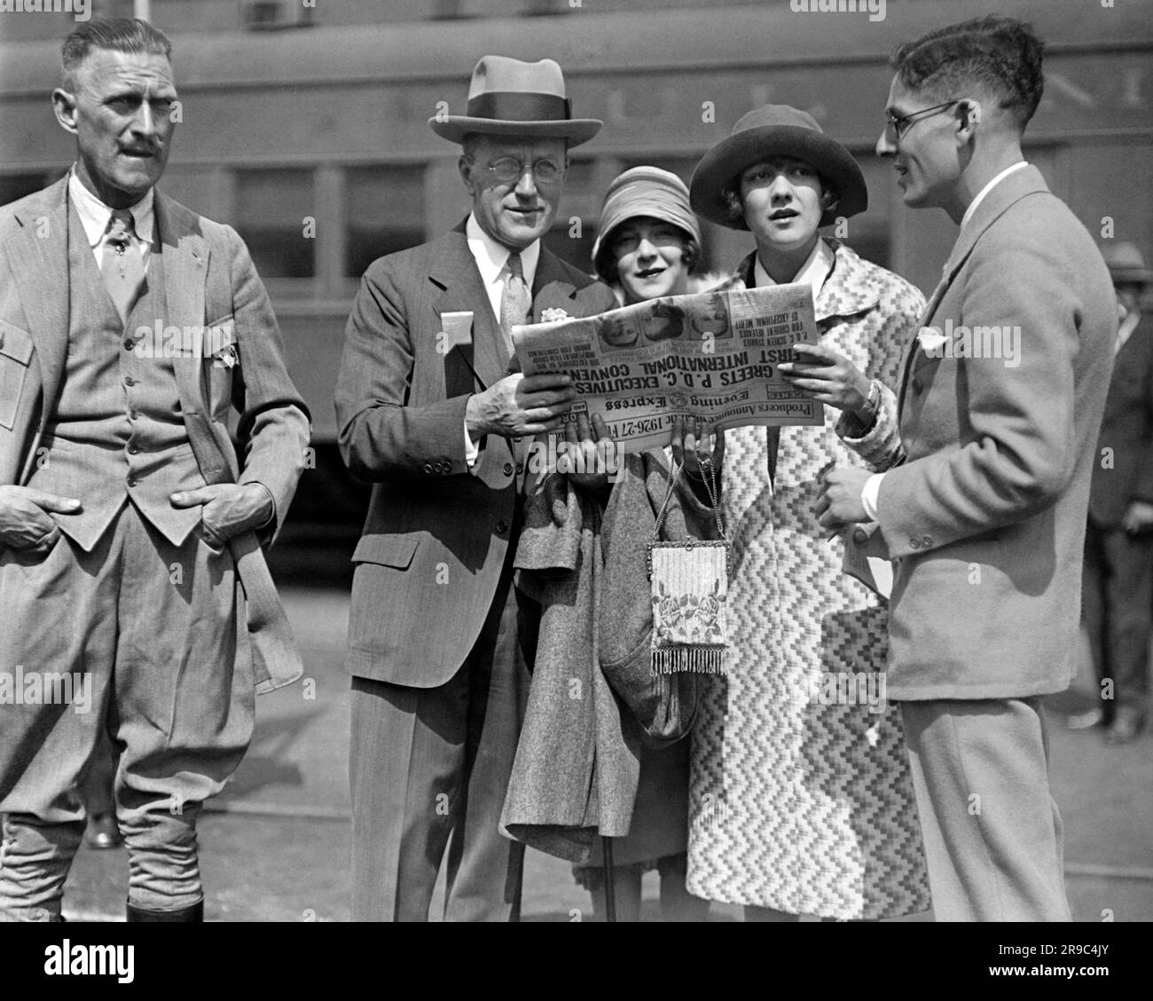 Los Angeles, California: c. 1926 People on the street in Los Angeles ...
