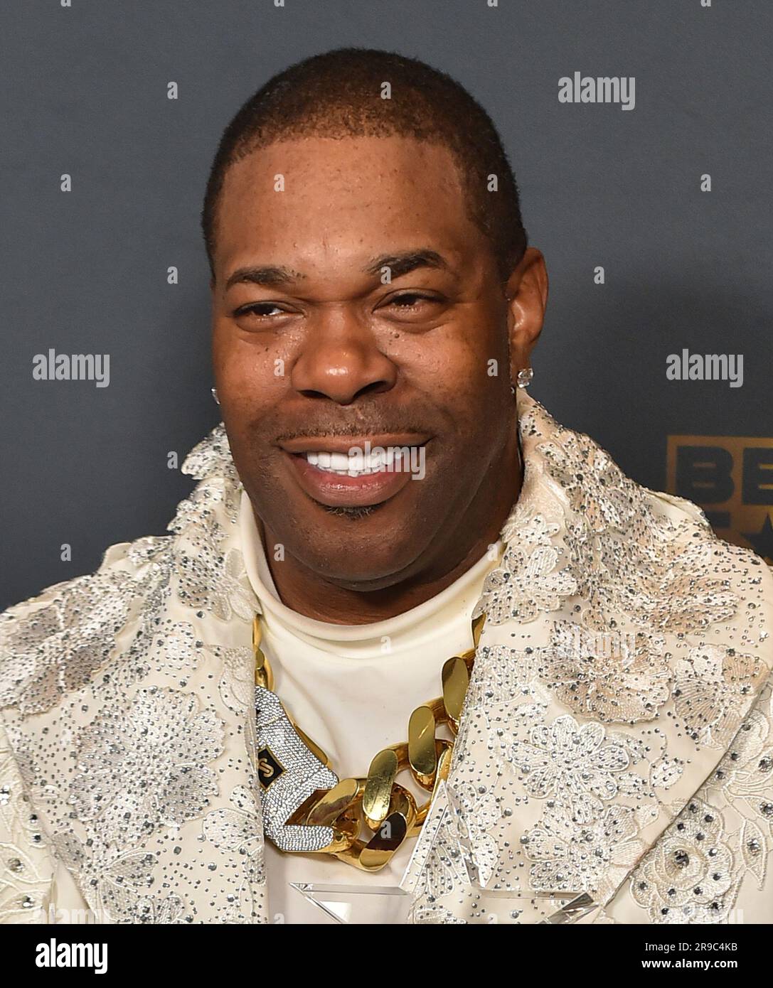 Busta Rhymes poses in the press room with the lifetime achievement ...