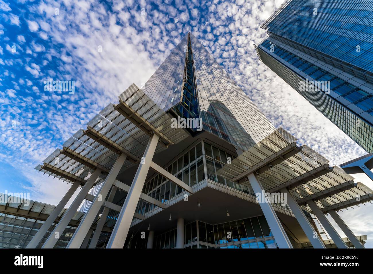The Shard building with cloud reflections on its modern glass exterior ...
