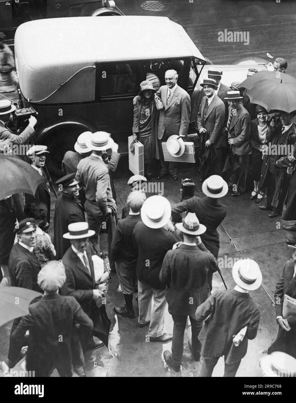 New York, New York: August 6, 1925 Mary Louise Browning and her adopted ...