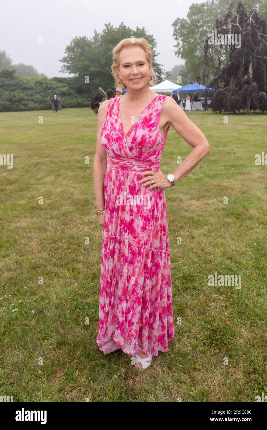 Pamela Morgan attends the Evelyn Alexander Wildlife Rescue Center's Get ...