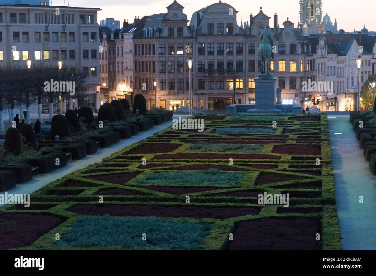 Mont des Arts / Kunstberg and Brabantine Gothic Hotel de Ville (Town ...