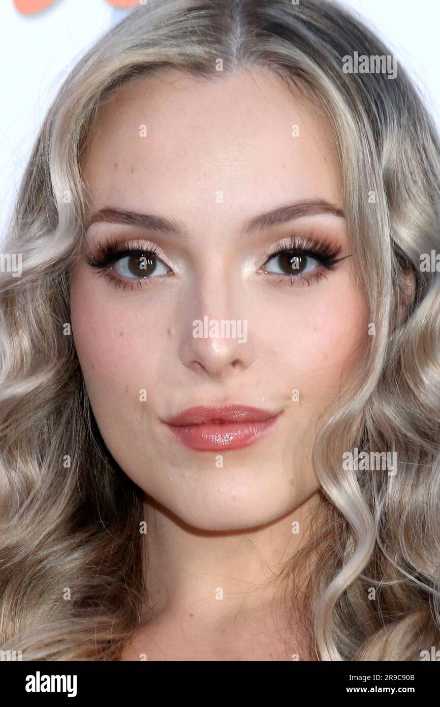 Grace kinstler hi-res stock photography and images - Alamy