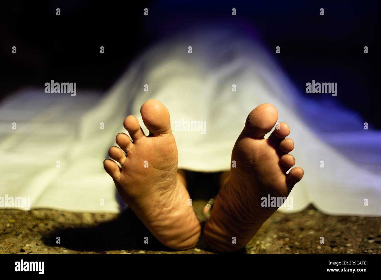 Woman murder legs hi-res stock photography and images - Alamy