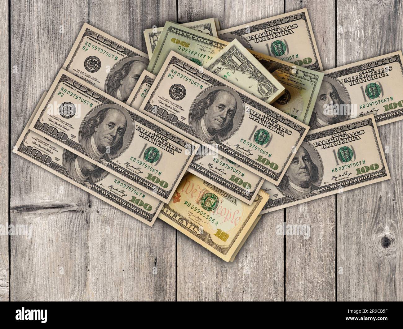 American currency wallpaper hi-res stock photography and images - Alamy