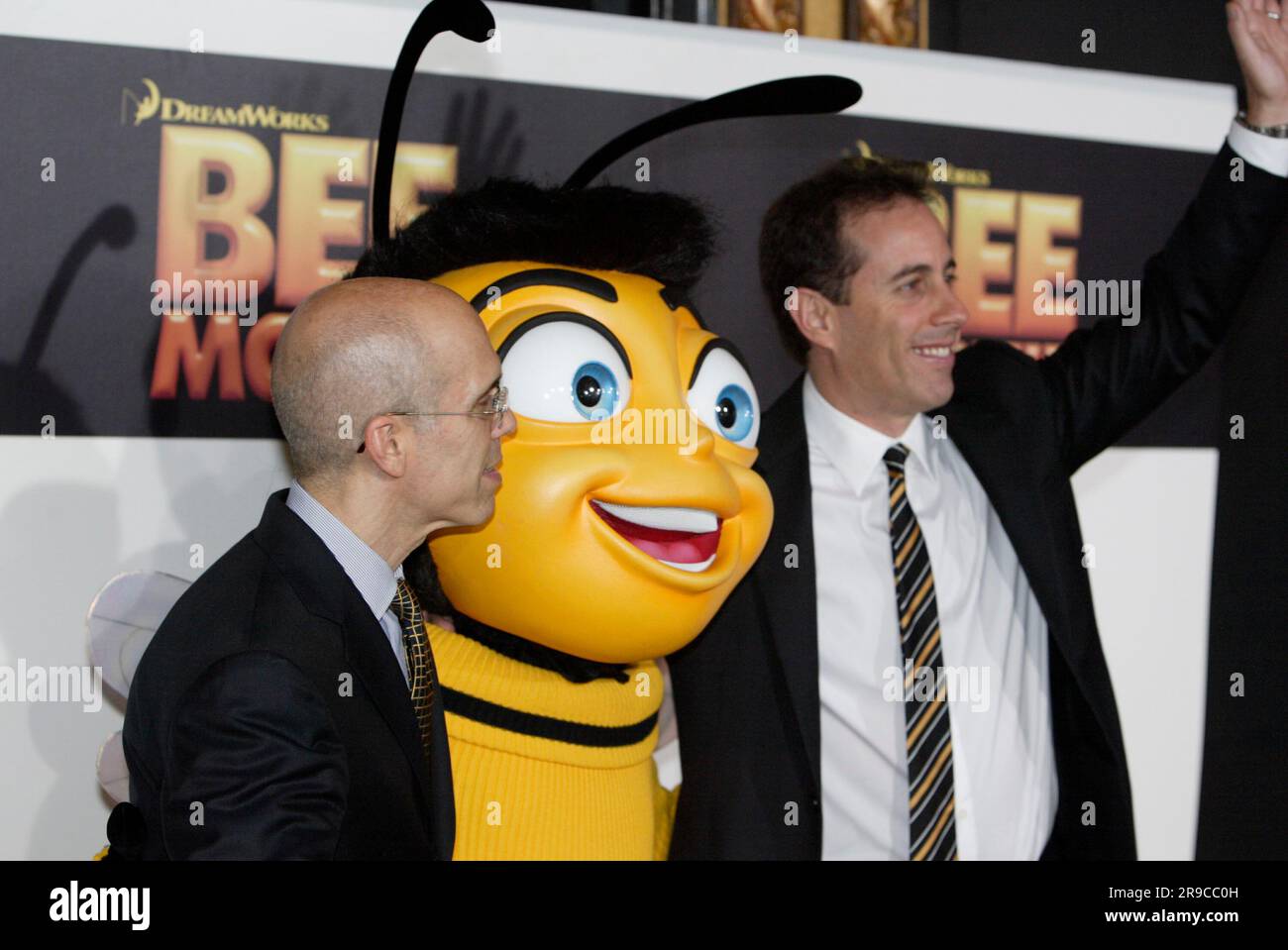 Jerry seinfeld performing hi-res stock photography and images - Alamy