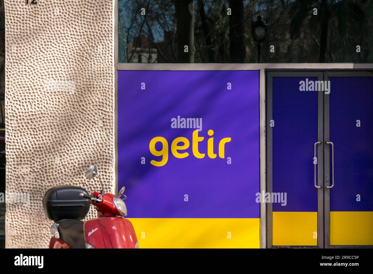 Getir bike hi-res stock photography and images - Alamy