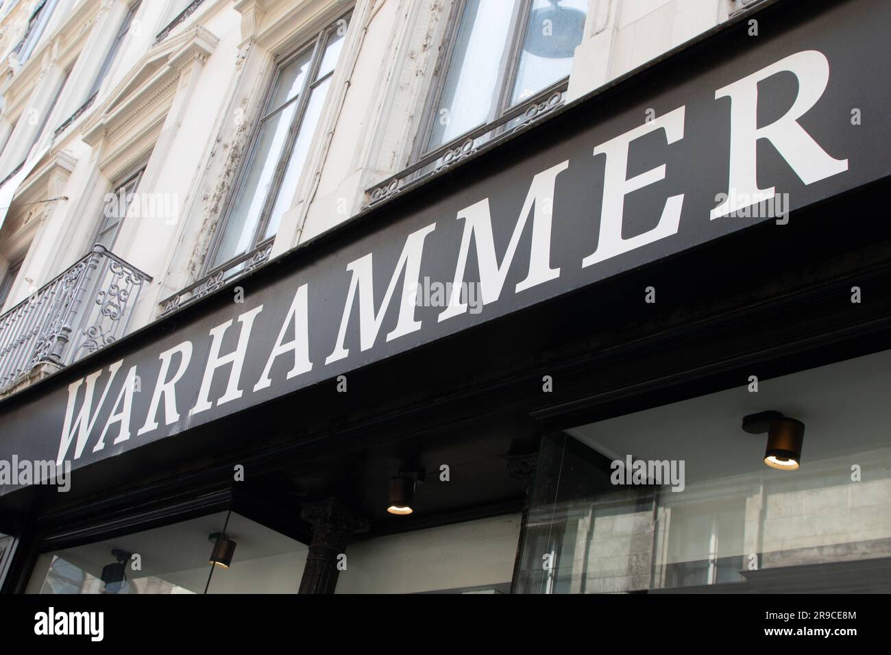 Warhammer figures hi-res stock photography and images - Alamy