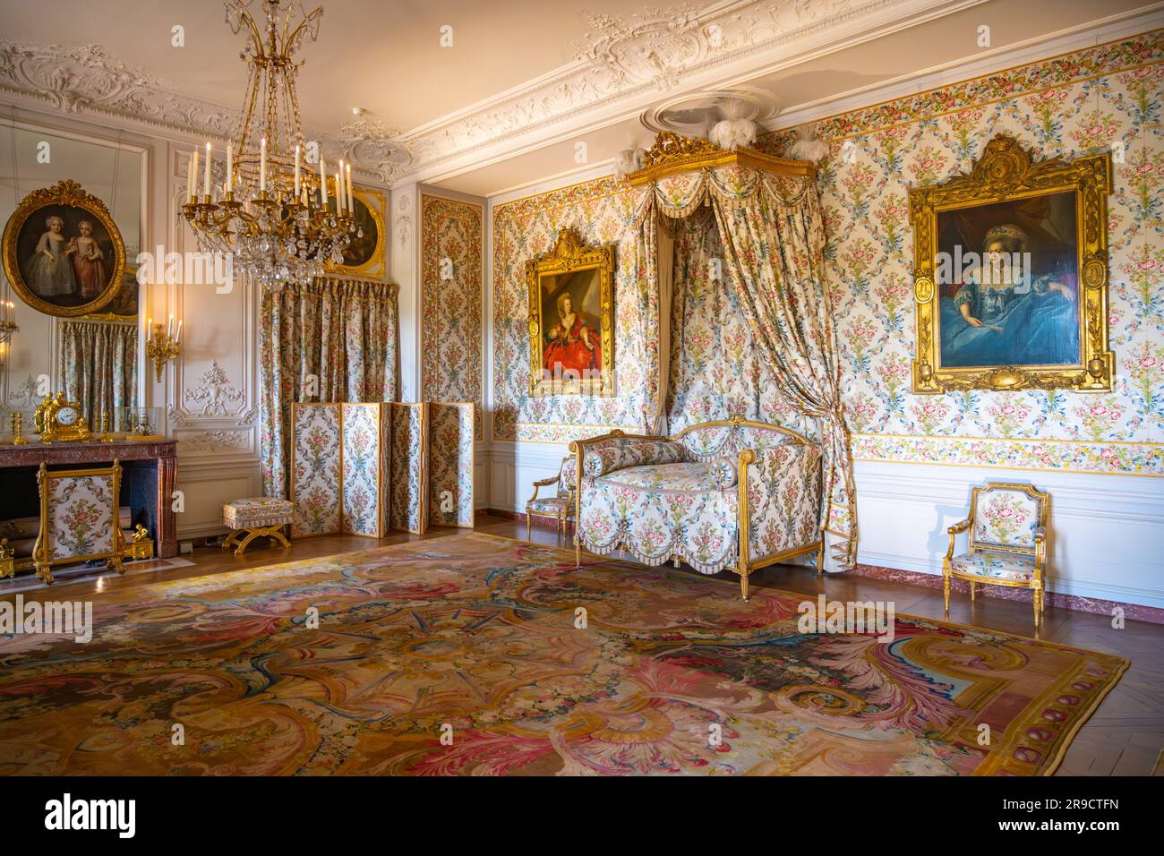 Louis XV daughters Apartments - Chamber of Madame Victoire. Decorated ...