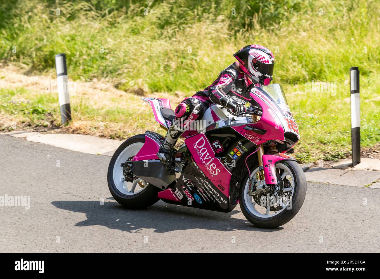 Jodie Fieldhouse female racer. Pink.Prescott Bike Festival in aid of ...