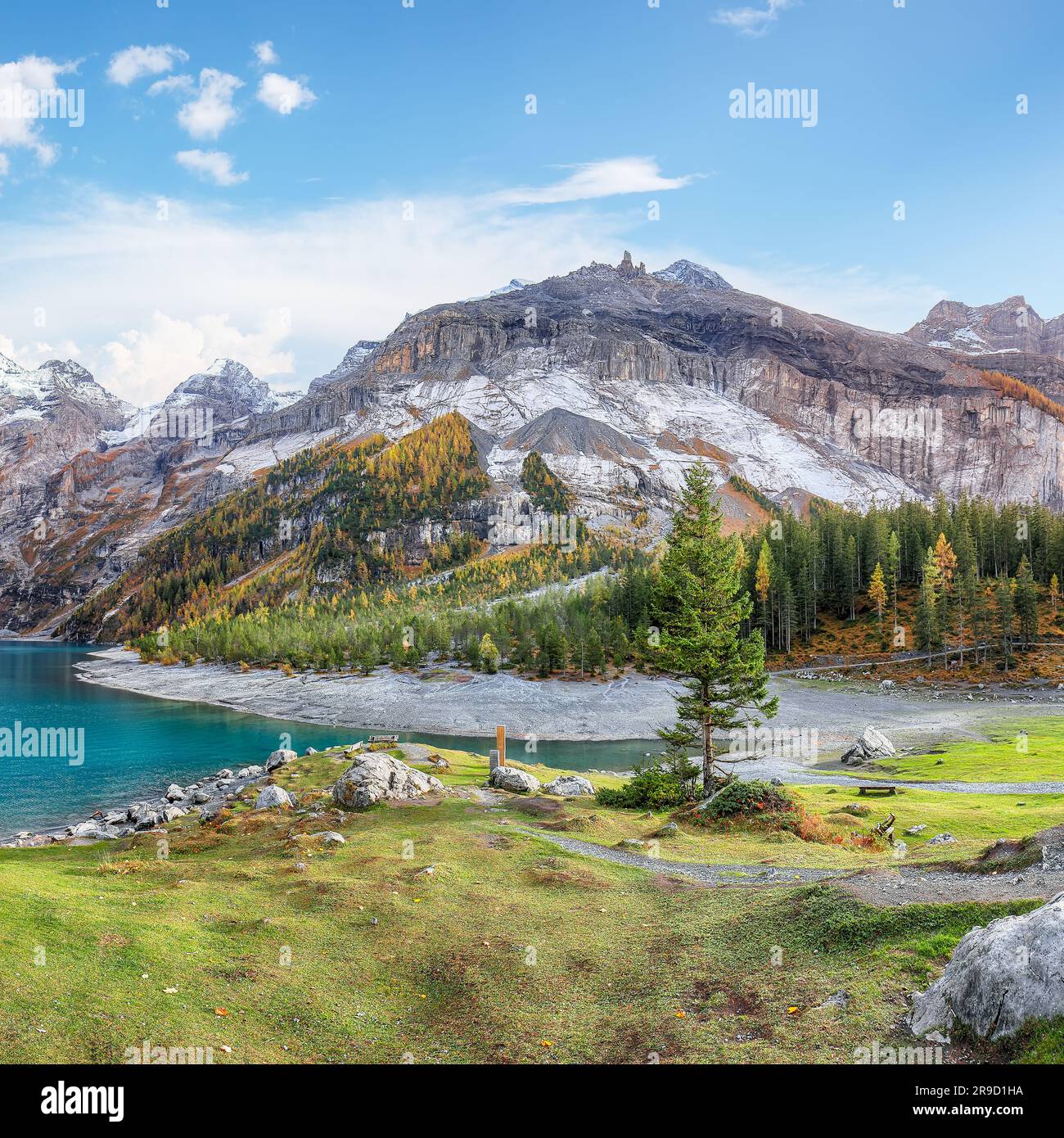 Fabulous autumn view of Oeschinensee Lake. Scene of Swiss Alps with ...