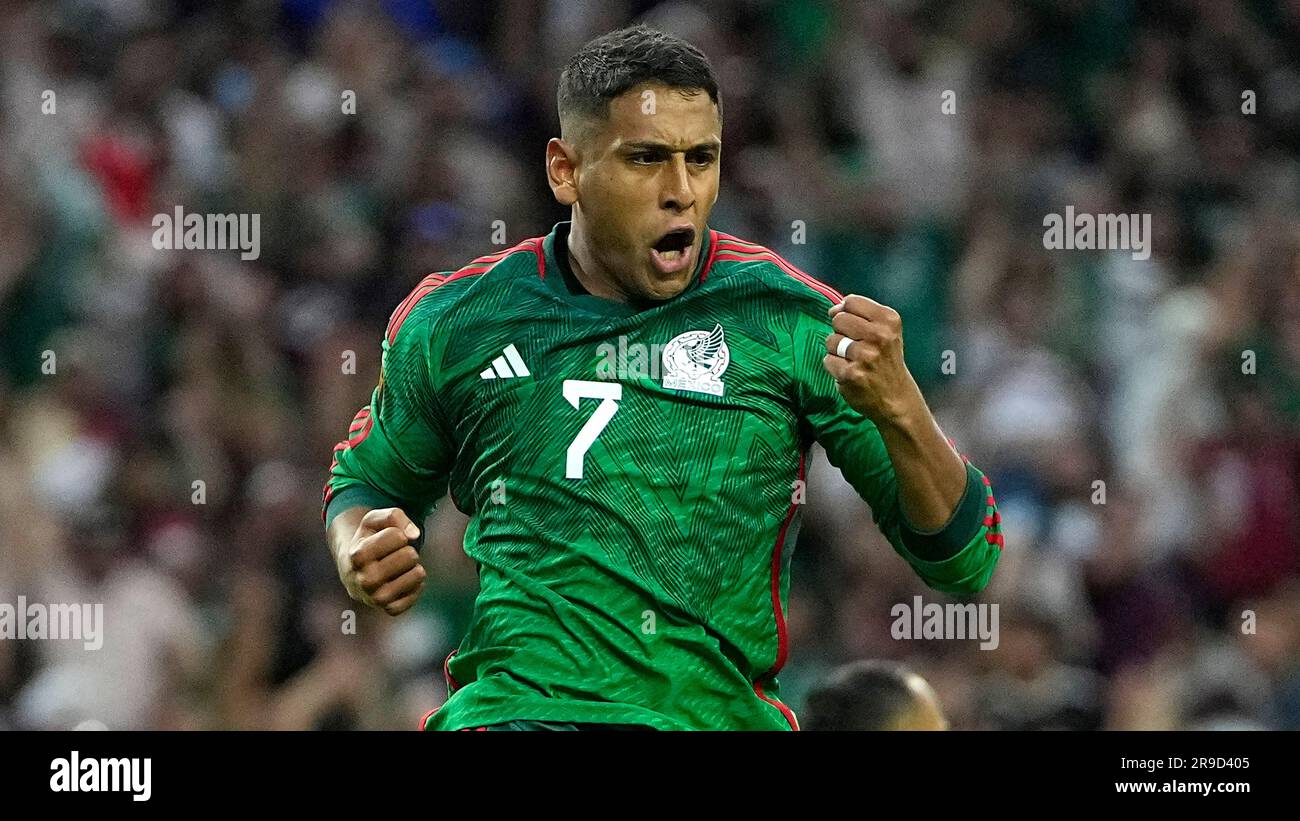 Mexico's Luis Romo (7) celebrates after scoring a goal against Honduras ...