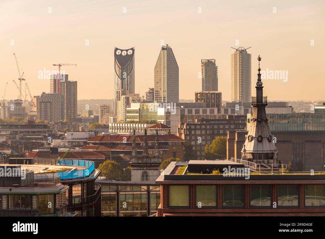 London sky in the morning hi-res stock photography and images - Alamy