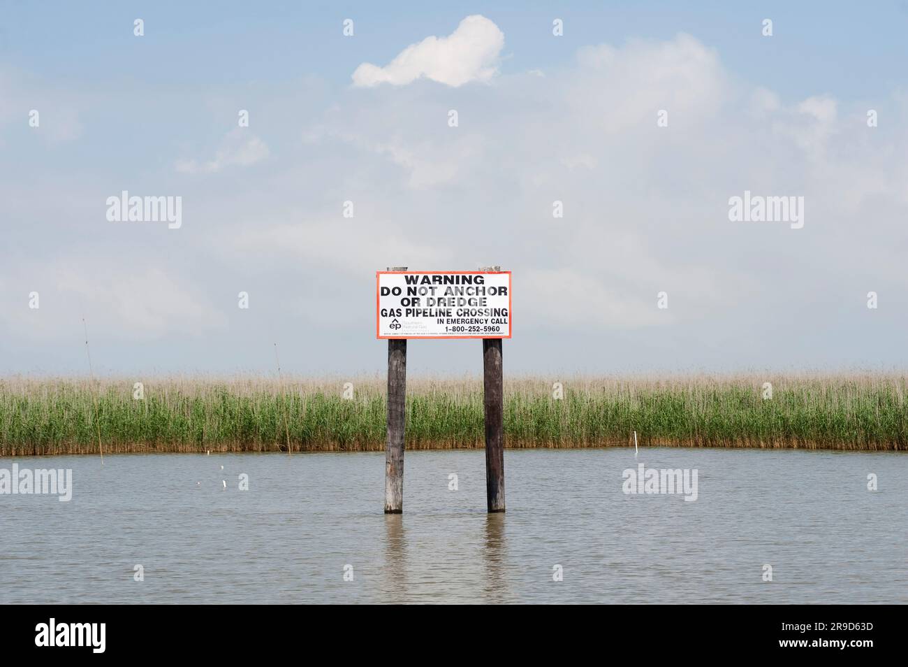 Oil spill warning sign hi-res stock photography and images - Alamy