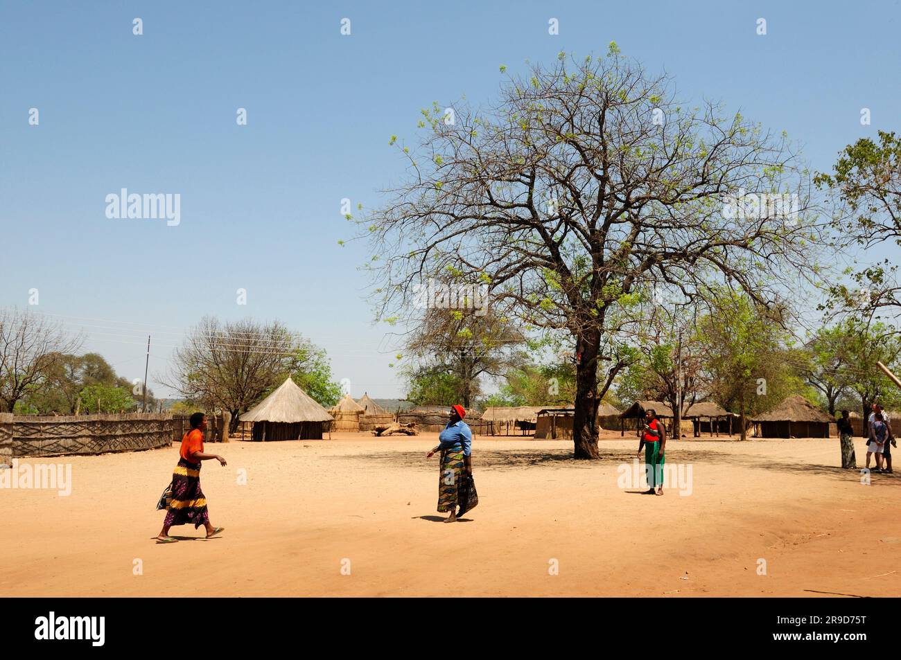 People in the Mukuni Village, Zambia Stock Photo - Alamy