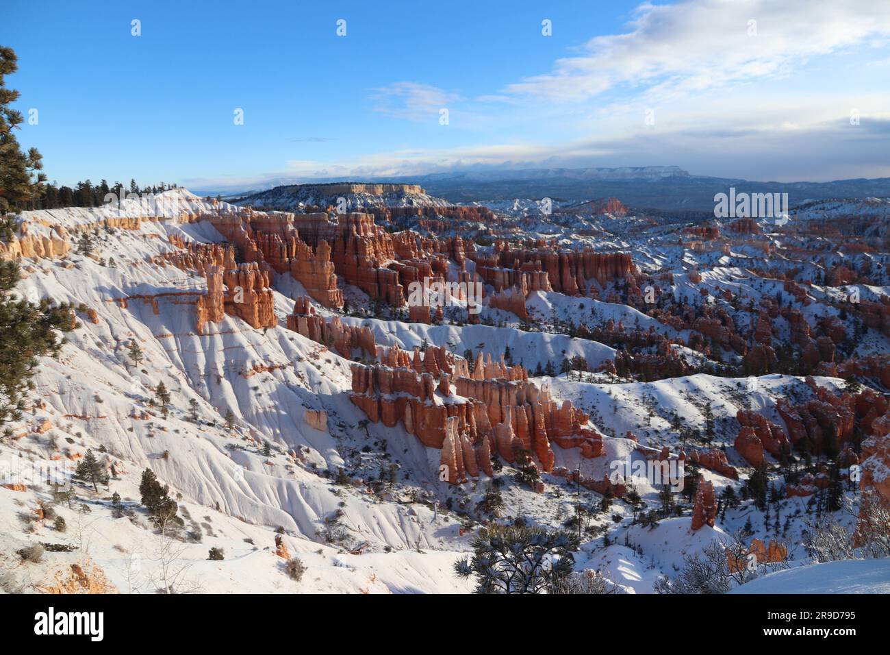 Bryce canyon snow road hi-res stock photography and images - Alamy