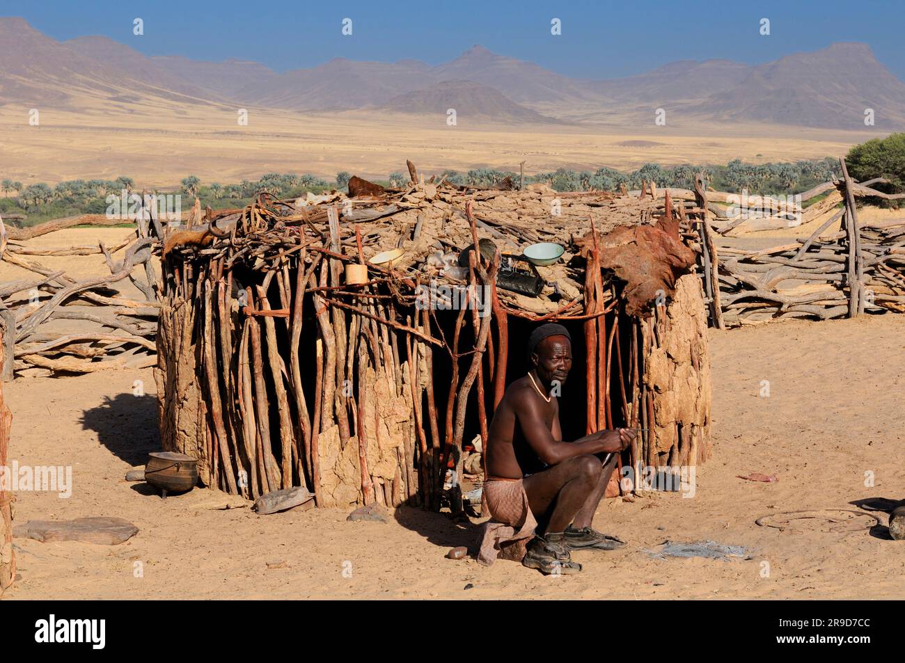 Himba Man Himba Village Near Purros Kaokoland Kunene Region Namibia
