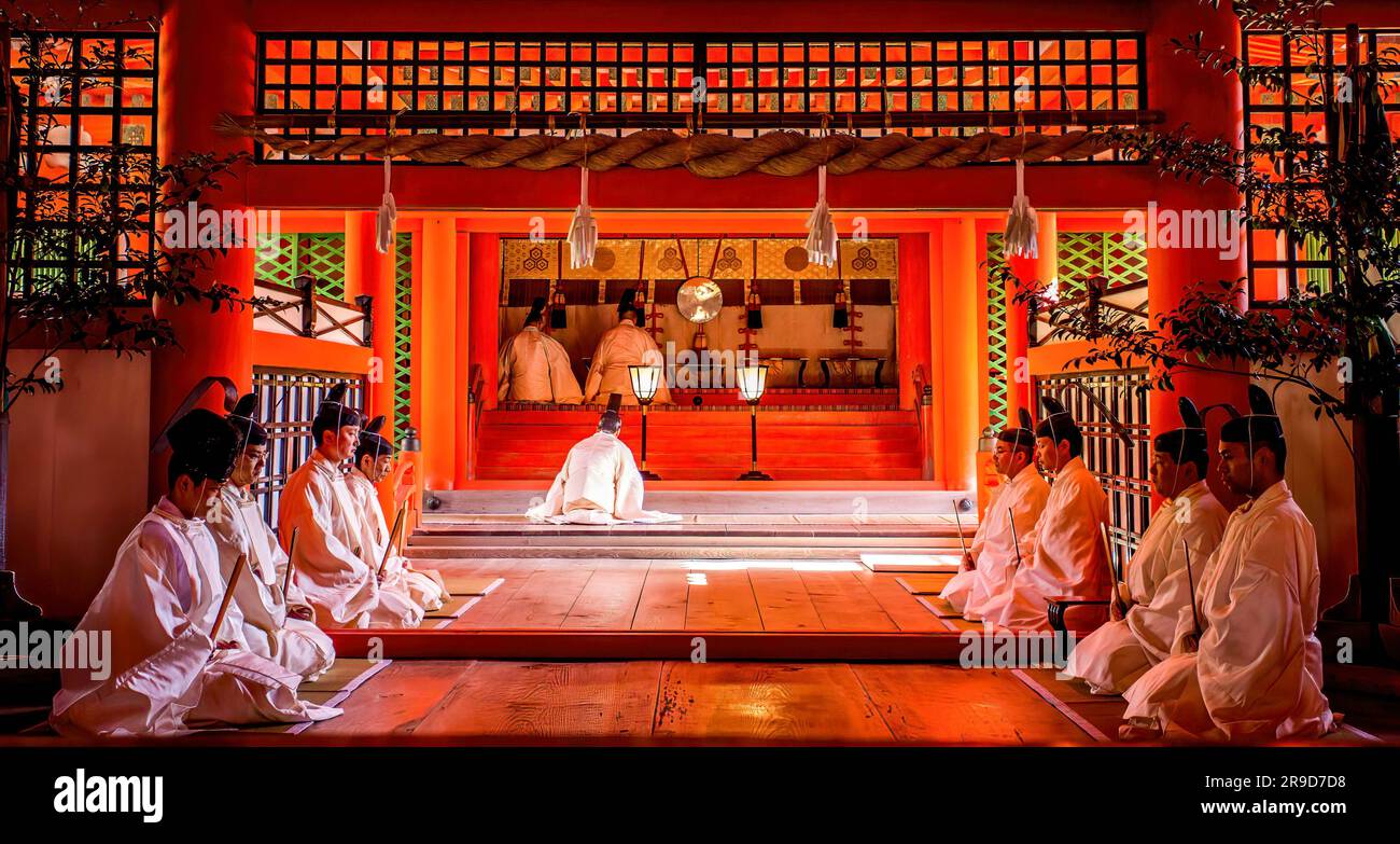 Morning ritual at the Itsukushima shrine Stock Photo - Alamy