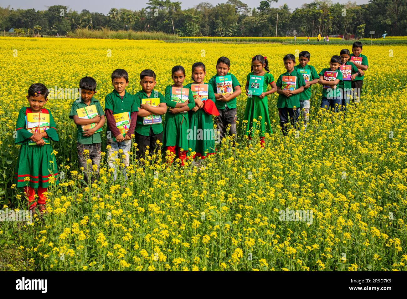 Bangladeshi students hi-res stock photography and images - Alamy