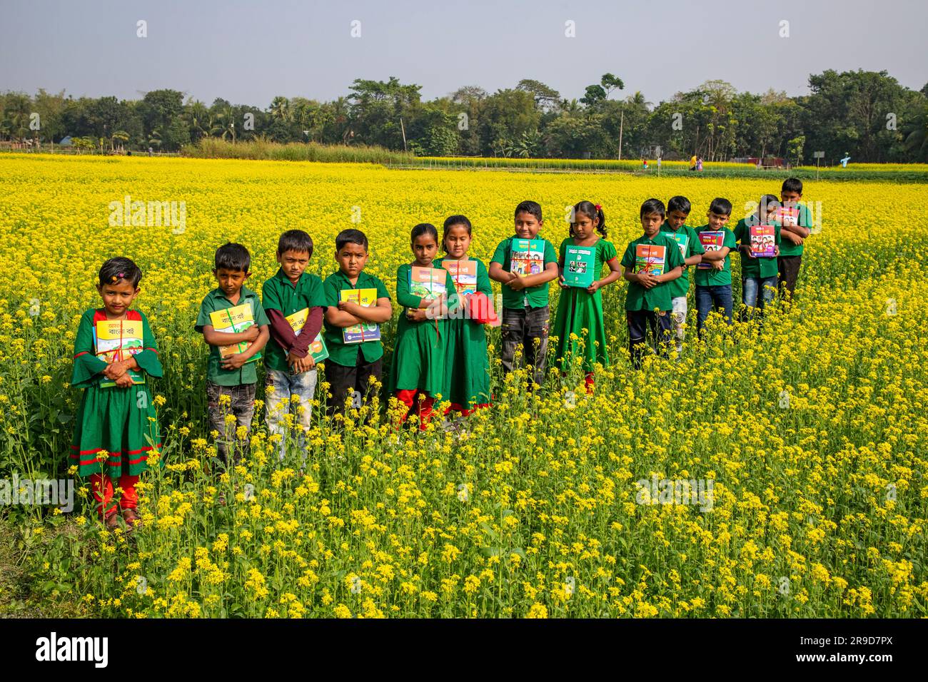 Bangladeshi students hi-res stock photography and images - Alamy