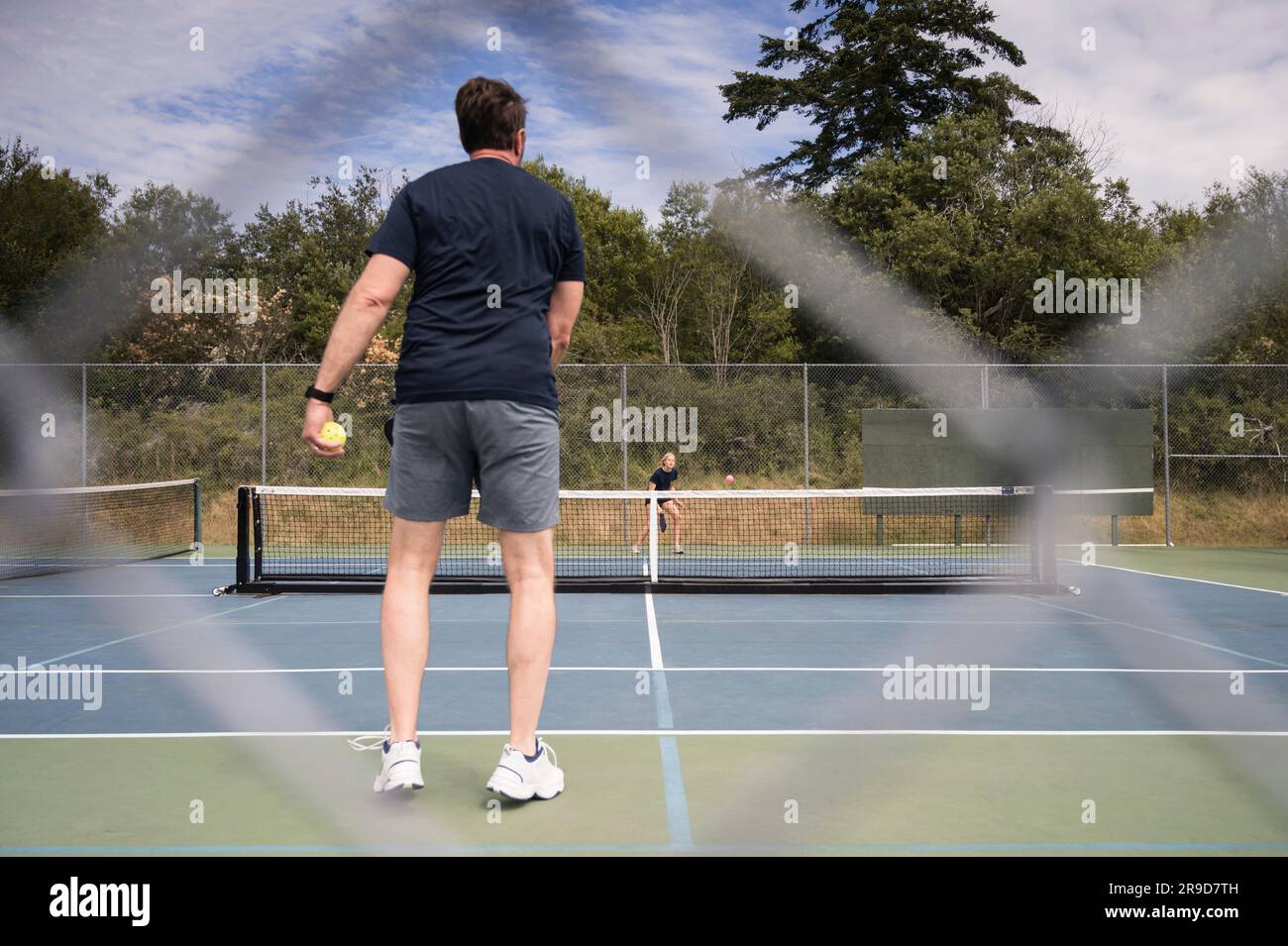 People playing pickleball hi-res stock photography and images - Alamy