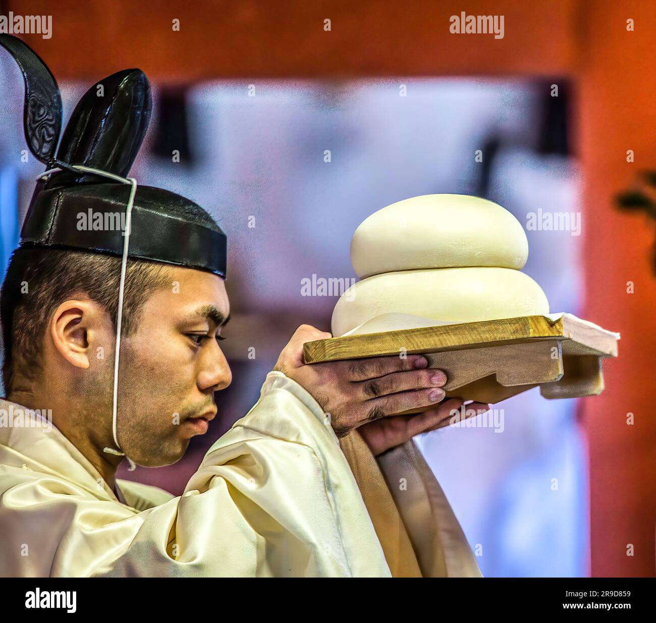 Morning ritual at the Itsukushima shrine Stock Photo - Alamy