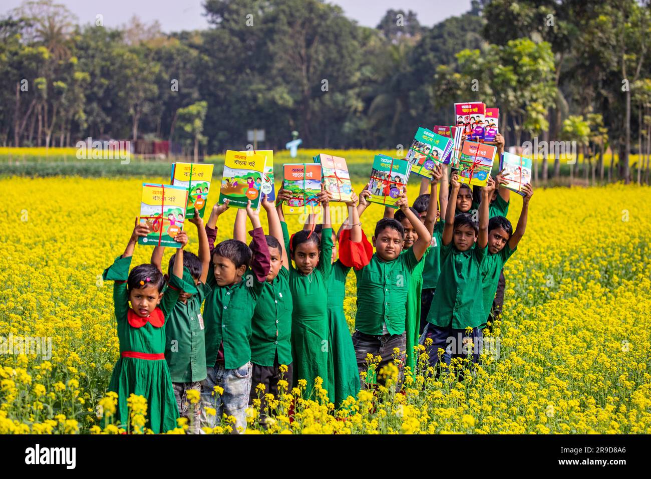 Bangladeshi students hi-res stock photography and images - Alamy