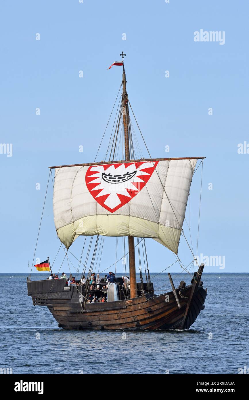 Historic HANSE KOGGE at the Kiel Fjord Stock Photo - Alamy