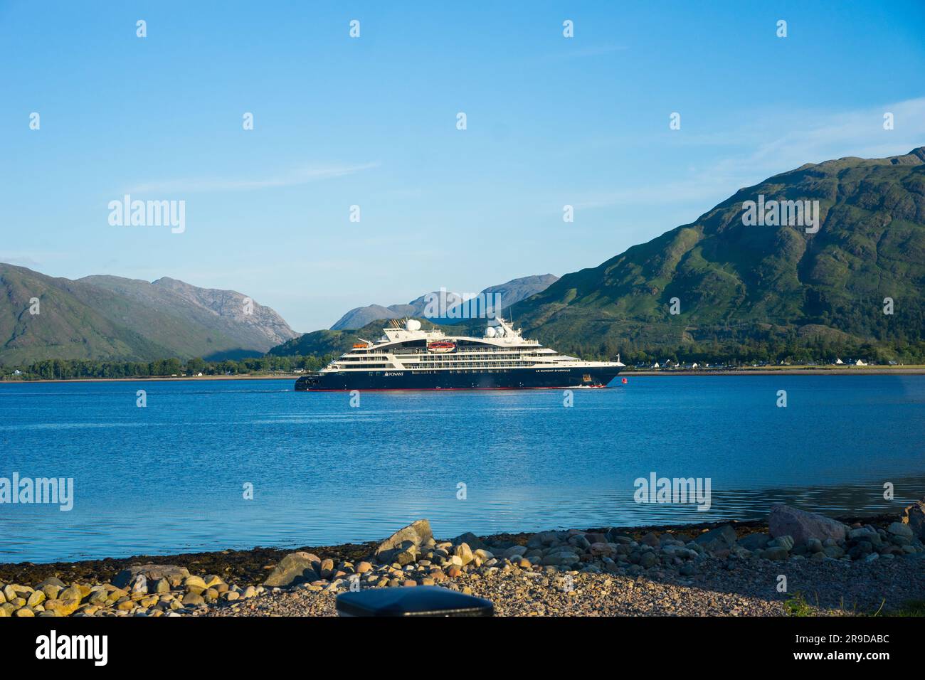 Luxury cruise ship scotland hi-res stock photography and images - Alamy