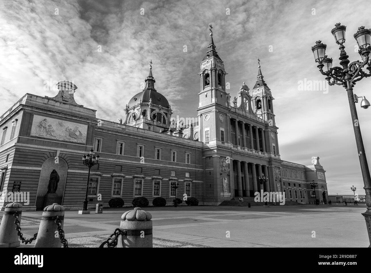 View temple facade gardens Black and White Stock Photos & Images - Alamy