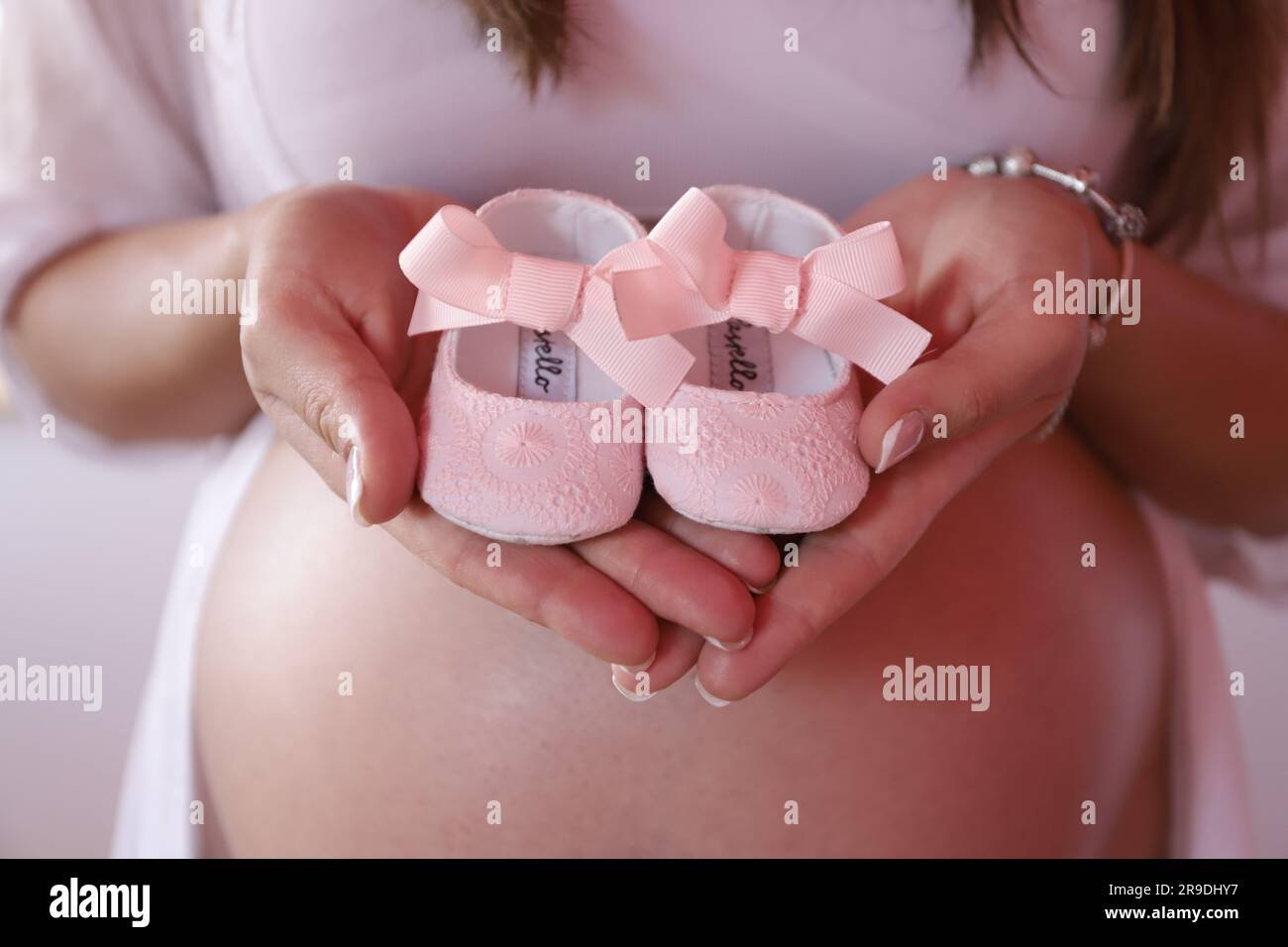 Pregnancy - Newborn Stock Photo - Alamy