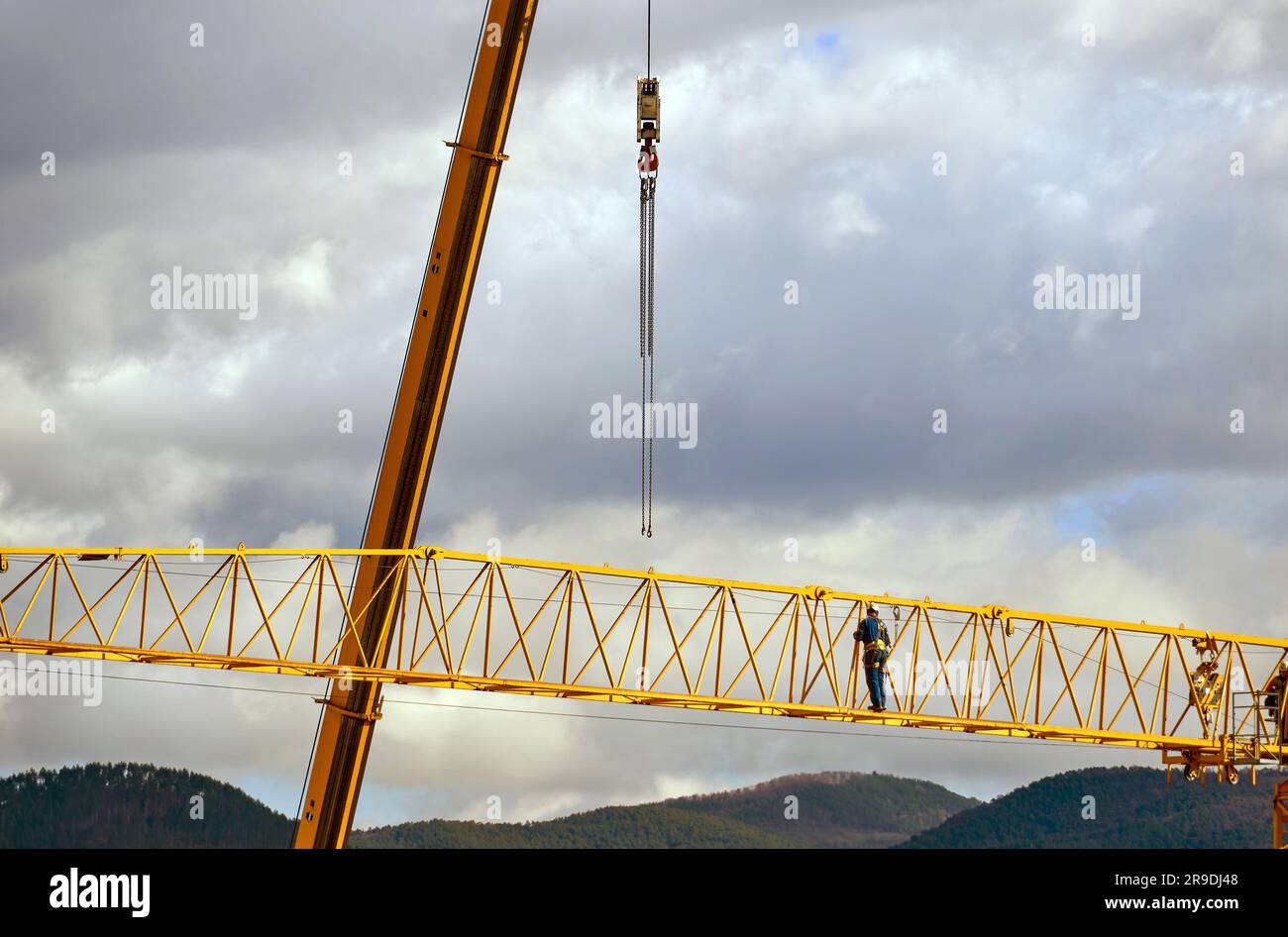 Dismantling a tower crane hi-res stock photography and images - Alamy