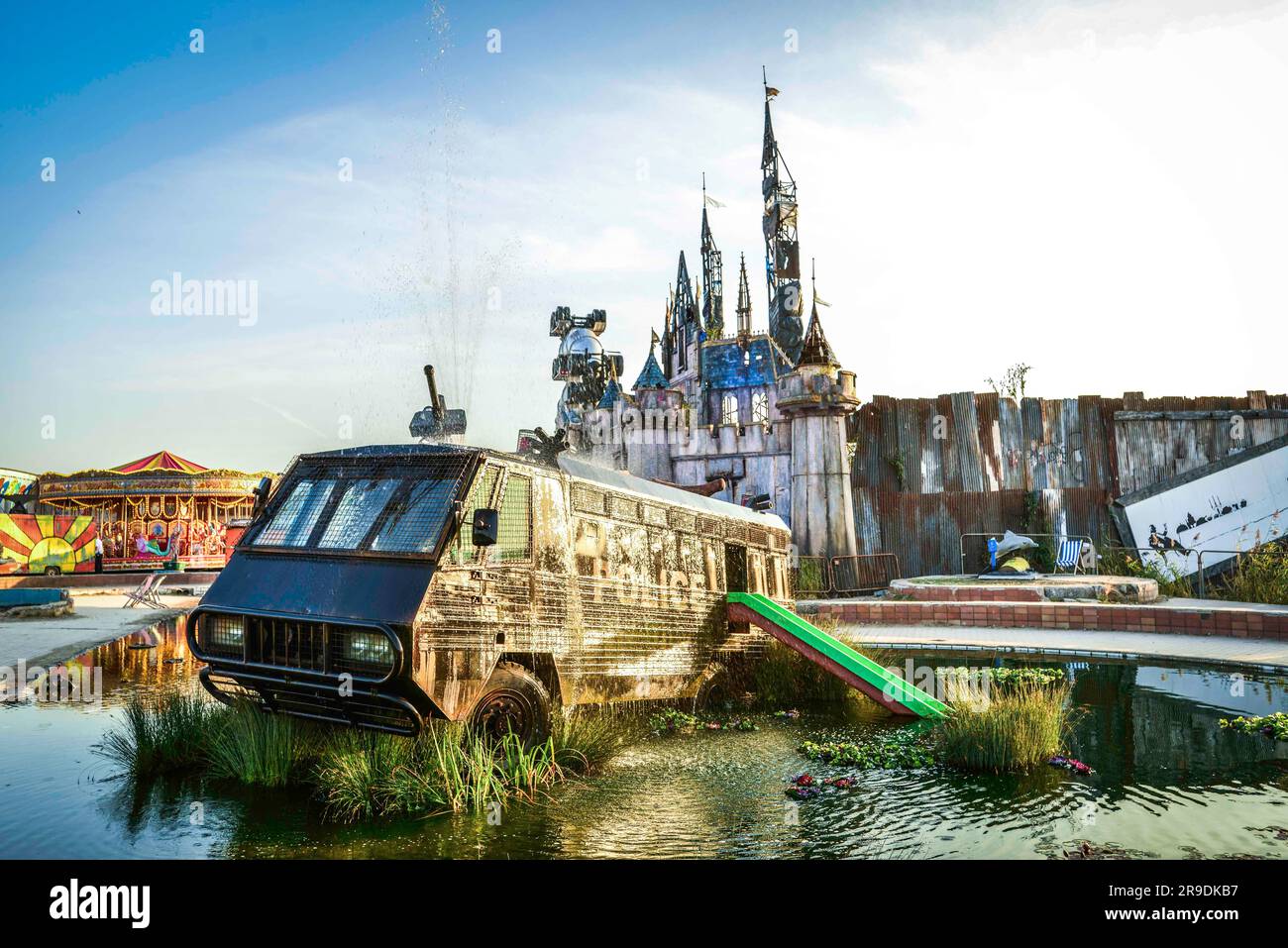 Riot van hi-res stock photography and images - Alamy