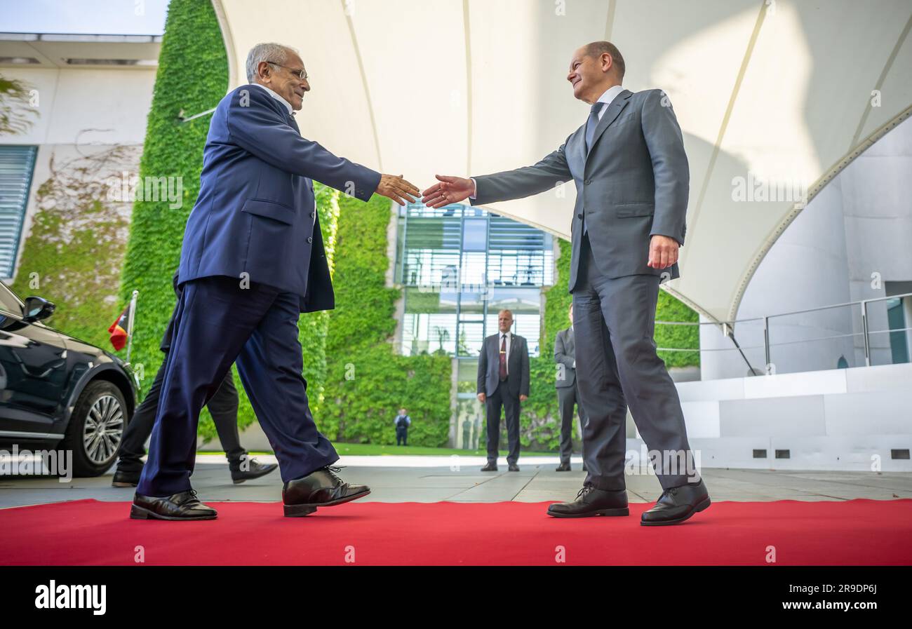 Berlin, Germany. 26th June, 2023. German Chancellor Olaf Scholz (SPD, r ...