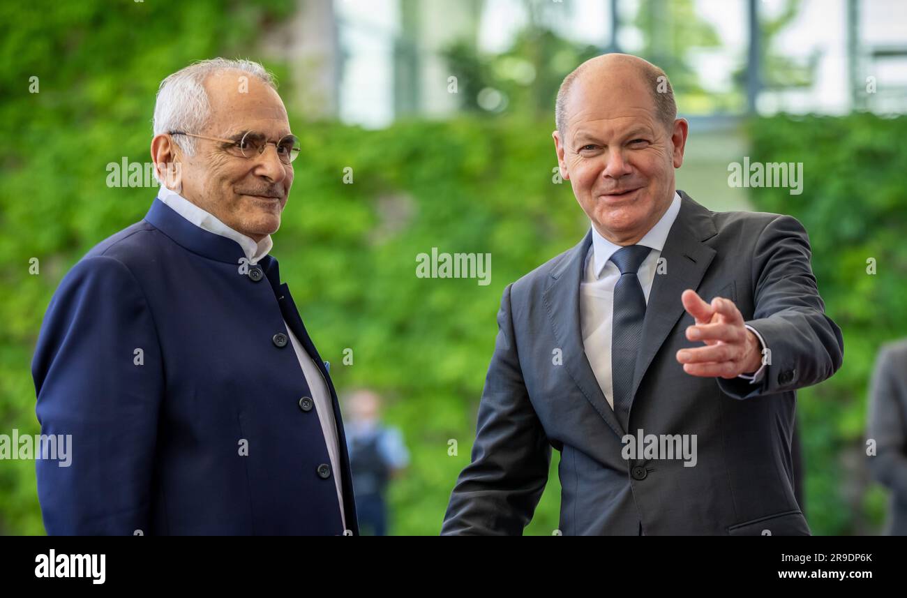 Berlin, Germany. 26th June, 2023. German Chancellor Olaf Scholz (SPD, r ...