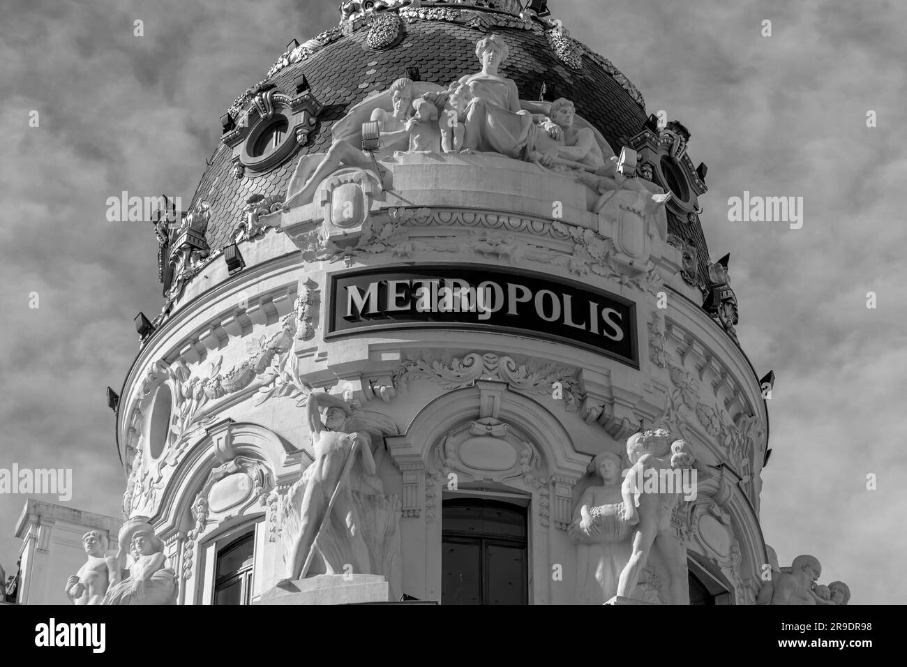 Madrid, Spain - FEB 16, 2022: The Metropolis Building is an office ...