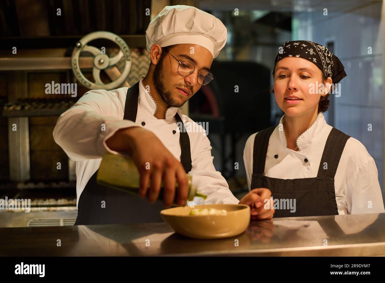 Male teaching assistant hi-res stock photography and images - Alamy