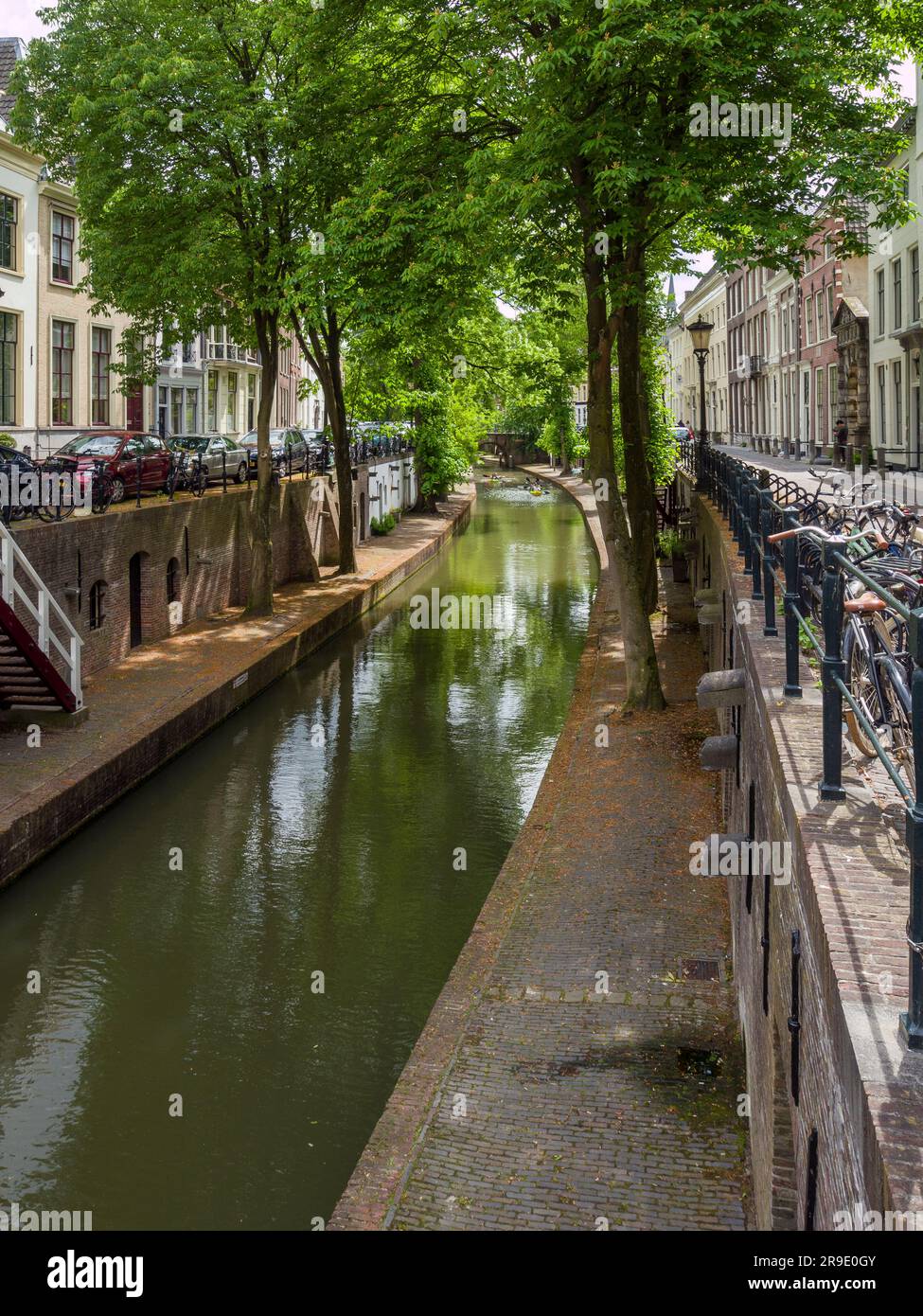 The Nieuwegracht (New Canal) through the historic inner city of Utrecht ...